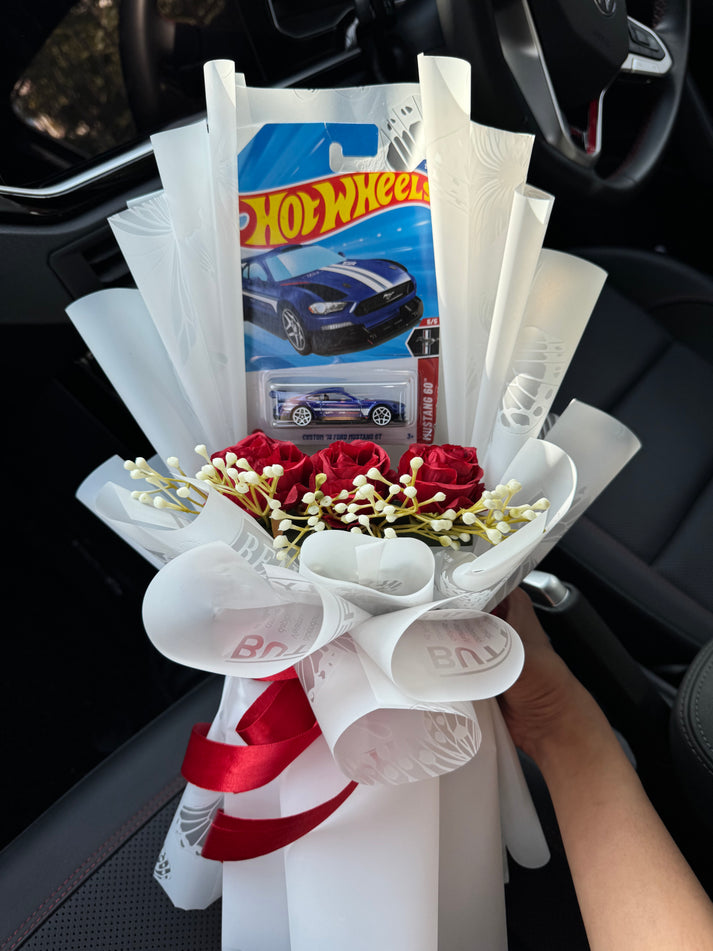 Hot Wheels Custom ’18 Ford Mustang GT Bouquet – Made to Take Over ...